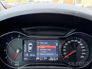 White Ford S-Max 2014 in Riga, with an engine capacity of 2.00 L and mileage of 235 thousand km for 4950 €, photo 25 on AUTOMOTO.COM.LV