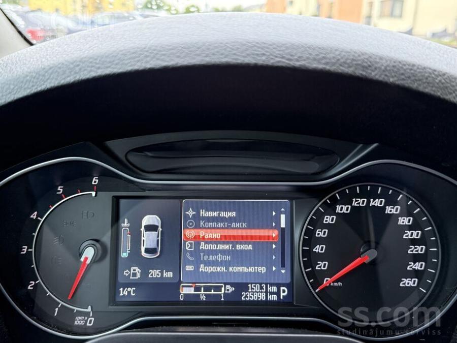 White Ford S-Max 2014 in Riga, with an engine capacity of 2.00 L and mileage of 235 thousand km for 4950 €, photo 25 on AUTOMOTO.COM.LV
