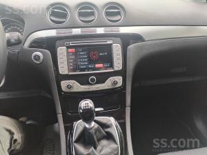 White Ford S-Max 2014 in Riga, with an engine capacity of 2.20 L and mileage of 229 thousand km for 4990 €, photo 15 on AUTOMOTO.COM.LV