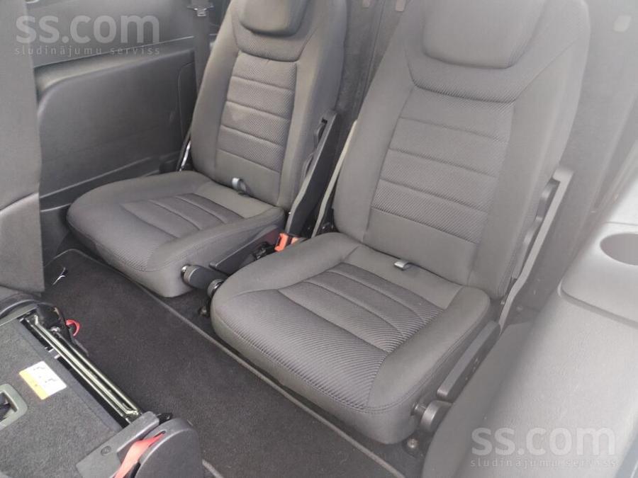 White Ford S-Max 2014 in Riga, with an engine capacity of 2.20 L and mileage of 229 thousand km for 4990 €, photo 21 on AUTOMOTO.COM.LV