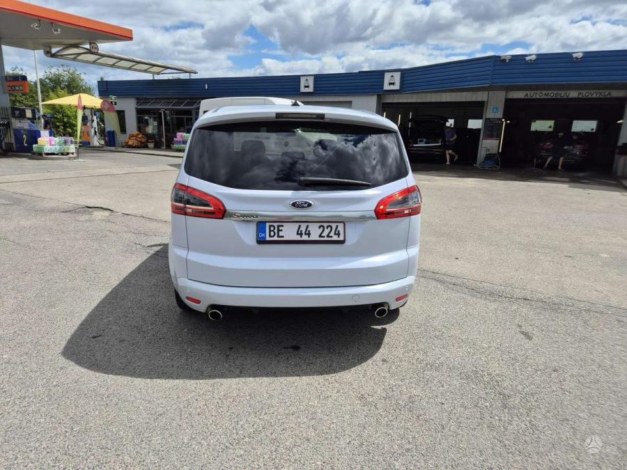 Balts Ford S-Max 2014 Kauņa, ar dzinēja tilpumu 2.20 L un nobraukumu 254 tūkst. km par 7800 €, foto 6 vietnē AUTOMOTO.COM.LV