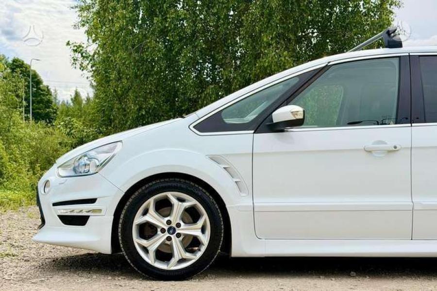 White Ford S-Max 2014 in Siauliai, with an engine capacity of 2.20 L and mileage of 290 thousand km for 8999 €, photo 8 on AUTOMOTO.COM.LV