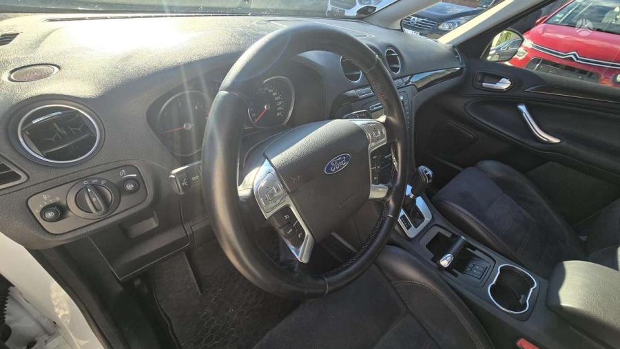 White Ford S-Max 2014 in Kaunas, with an engine capacity of 2.00 L and mileage of 327 thousand km for 5699 €, photo 11 on AUTOMOTO.COM.LV