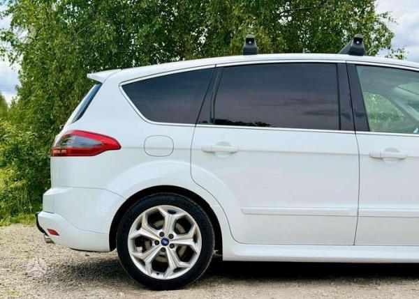 White Ford S-Max 2014 in Siauliai, with an engine capacity of 2.20 L and mileage of 290 thousand km for 8999 €, photo 10 on AUTOMOTO.COM.LV