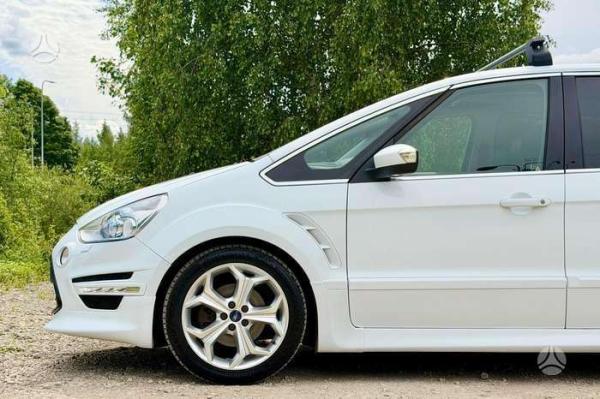 White Ford S-Max 2014 in Siauliai, with an engine capacity of 2.20 L and mileage of 290 thousand km for 8999 €, photo 7 on AUTOMOTO.COM.LV