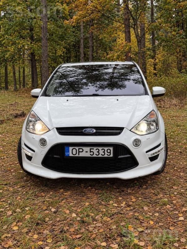 Форд С-Макс 2014 в Рига на AUTOMOTO.COM.LV Белый Форд С-Макс 2014 в Рига, объемом двигателя 2.00 л и пробегом 294 тыс. км за 4899 €, фото 6 на AUTOMOTO.COM.LV