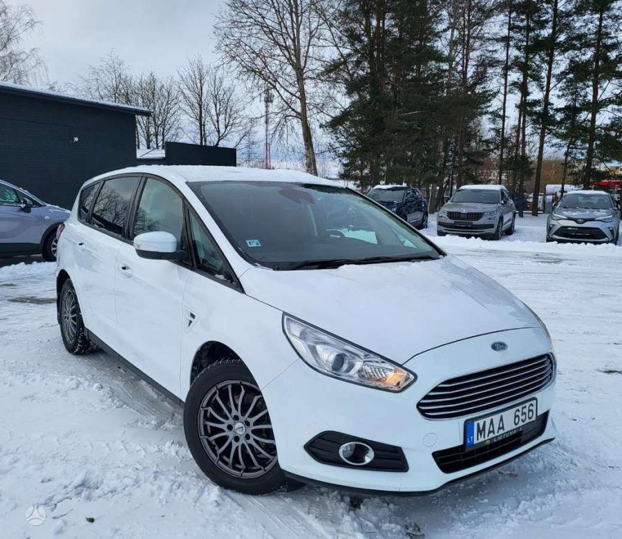 White Ford S-Max 2015 in Siauliai, with an engine capacity of 2.00 L and mileage of 214 thousand km for 5950 €, photo 1 on AUTOMOTO.COM.LV