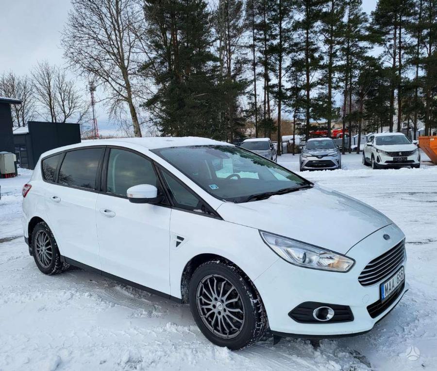 White Ford S-Max 2015 in Siauliai, with an engine capacity of 2.00 L and mileage of 214 thousand km for 5950 €, photo 3 on AUTOMOTO.COM.LV