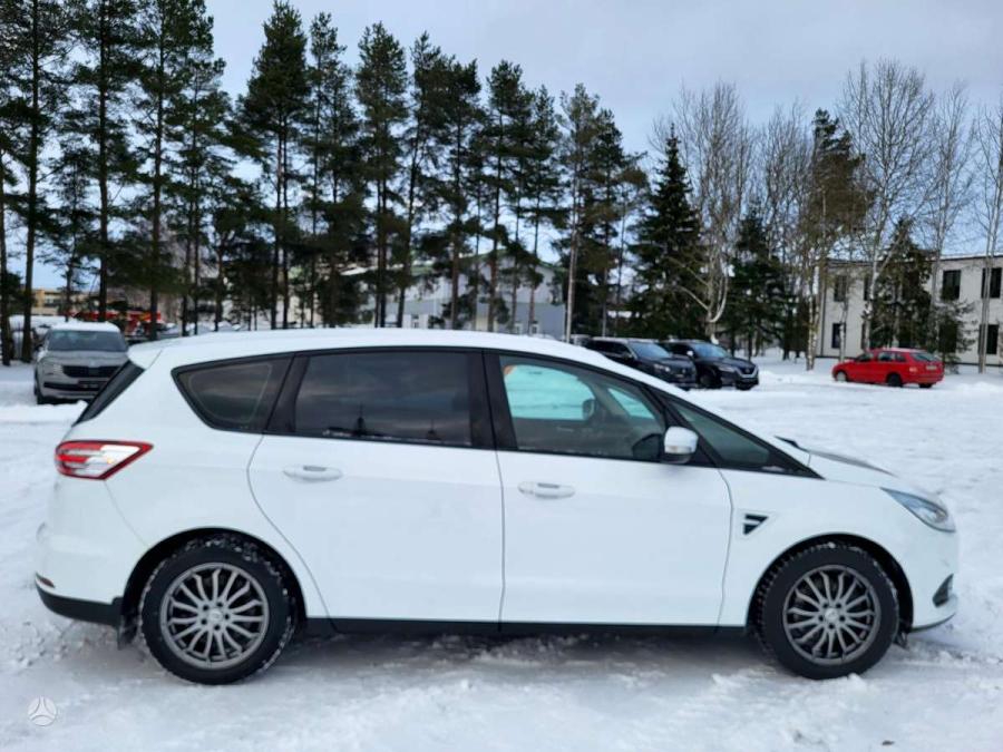 White Ford S-Max 2015 in Siauliai, with an engine capacity of 2.00 L and mileage of 214 thousand km for 5950 €, photo 4 on AUTOMOTO.COM.LV