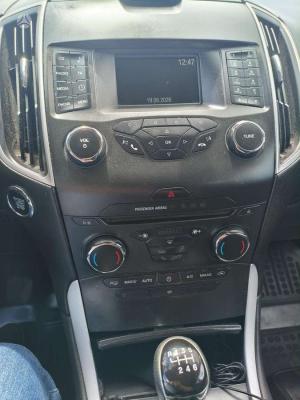 White Ford S-Max 2015 in Jurbarkas, with an engine capacity of 2.00 L and mileage of 249 thousand km for 7200 €, photo 9 on AUTOMOTO.COM.LV
