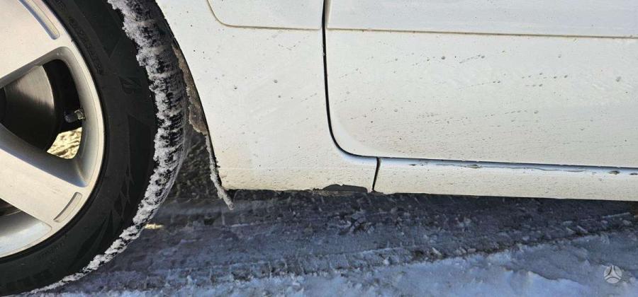 Balts Ford S-Max 2015 Viļņa, ar dzinēja tilpumu 2.00 L un nobraukumu 260 tūkst. km par 4800 €, foto 14 vietnē AUTOMOTO.COM.LV