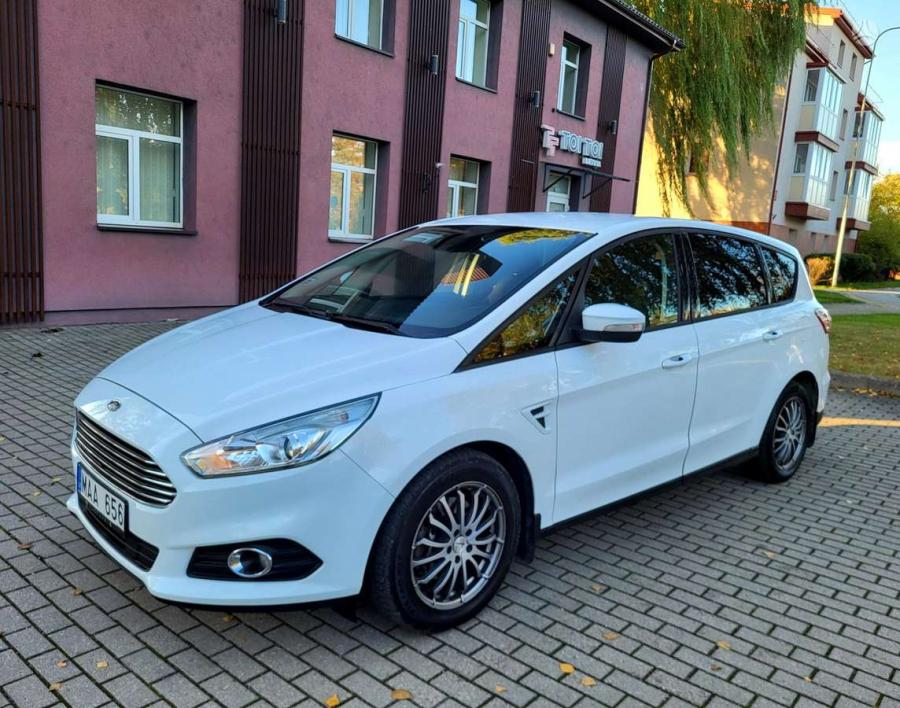 White Ford S-Max 2015 in Siauliai, with an engine capacity of 2.00 L and mileage of 215 thousand km for 5990 €, photo 4 on AUTOMOTO.COM.LV