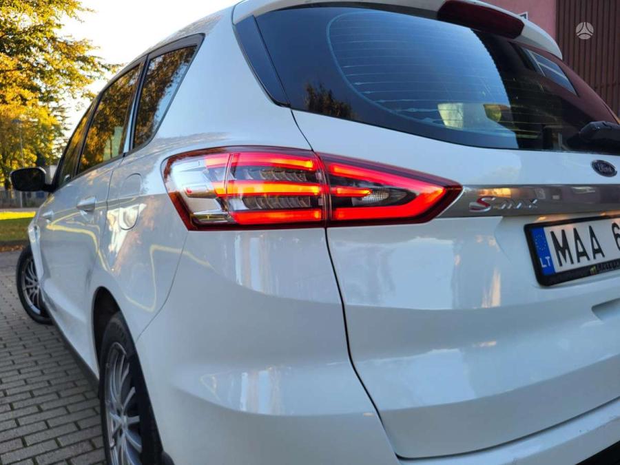 White Ford S-Max 2015 in Siauliai, with an engine capacity of 2.00 L and mileage of 215 thousand km for 5990 €, photo 18 on AUTOMOTO.COM.LV