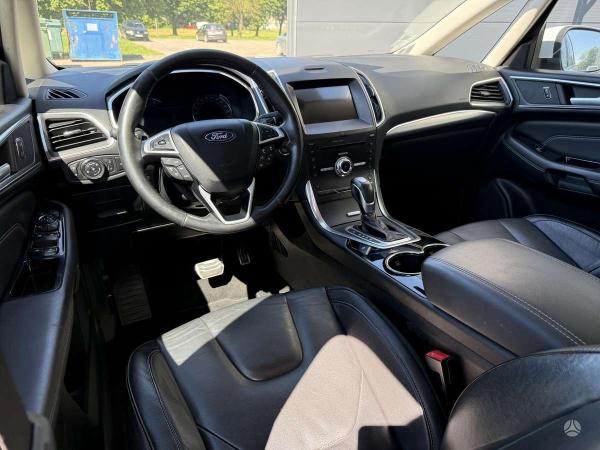 White Ford S-Max 2016 in Silute, with an engine capacity of 2.00 L and mileage of 231 thousand km for 7900 €, photo 5 on AUTOMOTO.COM.LV