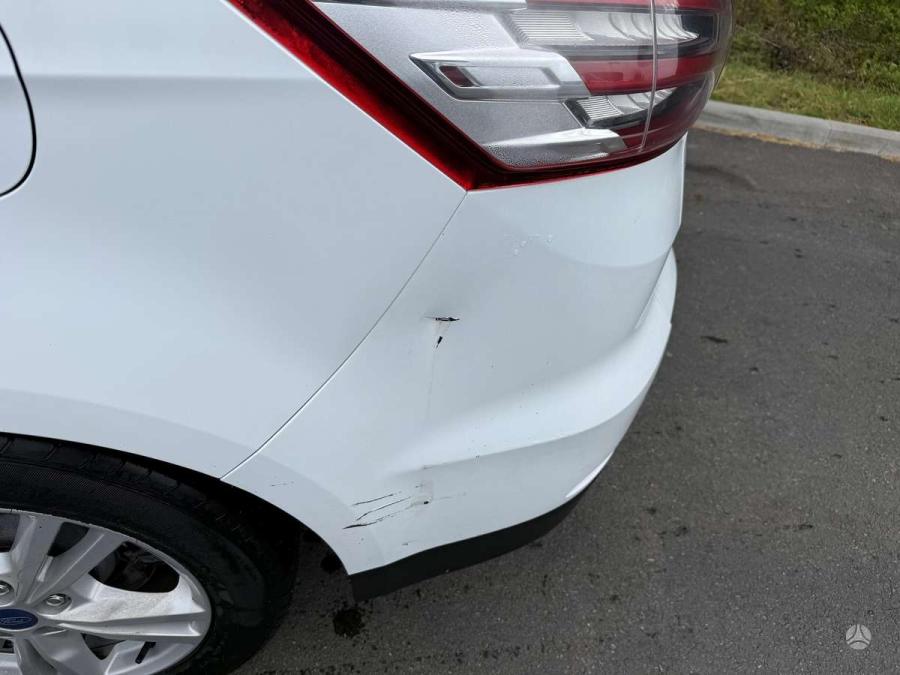White Ford S-Max 2016 in Kaunas, with an engine capacity of 2.00 L and mileage of 253 thousand km for 6699 €, photo 9 on AUTOMOTO.COM.LV