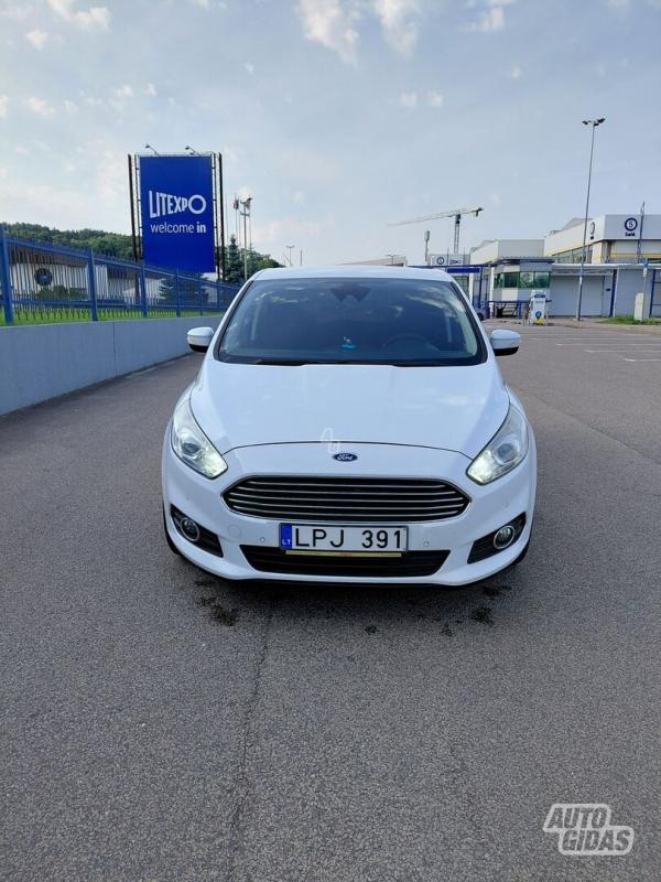 White Ford S-Max 2016 in Vilnius, with an engine capacity of 2.00 L and mileage of 320 thousand km for 6700 €, photo 8 on AUTOMOTO.COM.LV