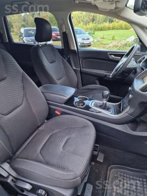 Balts Ford S-Max 2016 Cēsis, ar dzinēja tilpumu 2.00 L un nobraukumu 236 tūkst. km par 8200 €, foto 12 vietnē AUTOMOTO.COM.LV
