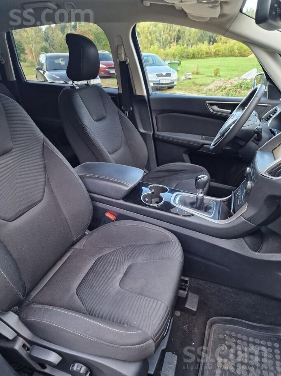 Balts Ford S-Max 2016 Cēsis, ar dzinēja tilpumu 2.00 L un nobraukumu 236 tūkst. km par 8200 €, foto 12 vietnē AUTOMOTO.COM.LV