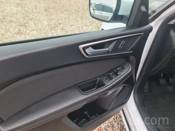 Balts Ford S-Max 2016 Cēsis, ar dzinēja tilpumu 2.00 L un nobraukumu 236 tūkst. km par 8450 €, foto 9 vietnē AUTOMOTO.COM.LV