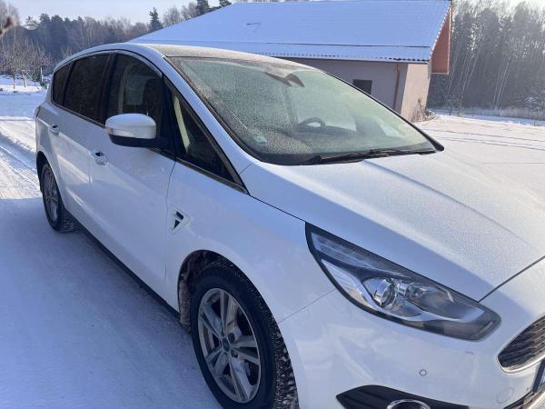 White Ford S-Max 2017 in Taurage, with an engine capacity of 2.00 L and mileage of 370 thousand km for 6500 €, photo 4 on AUTOMOTO.COM.LV