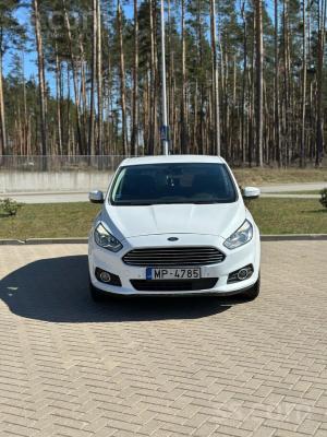 White Ford S-Max 2017 in Riga, with an engine capacity of 2.00 L and mileage of 263 thousand km for 6900 €, photo  on AUTOMOTO.COM.LV