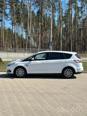 White Ford S-Max 2017 in Riga, with an engine capacity of 2.00 L and mileage of 263 thousand km for 6900 €, photo 3 on AUTOMOTO.COM.LV