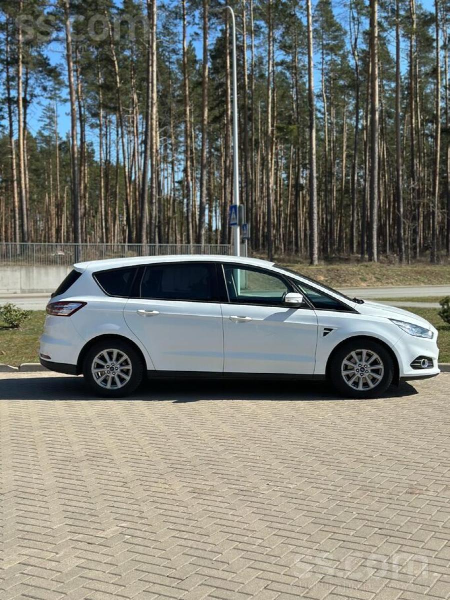 White Ford S-Max 2017 in Riga, with an engine capacity of 2.00 L and mileage of 263 thousand km for 6900 €, photo 4 on AUTOMOTO.COM.LV