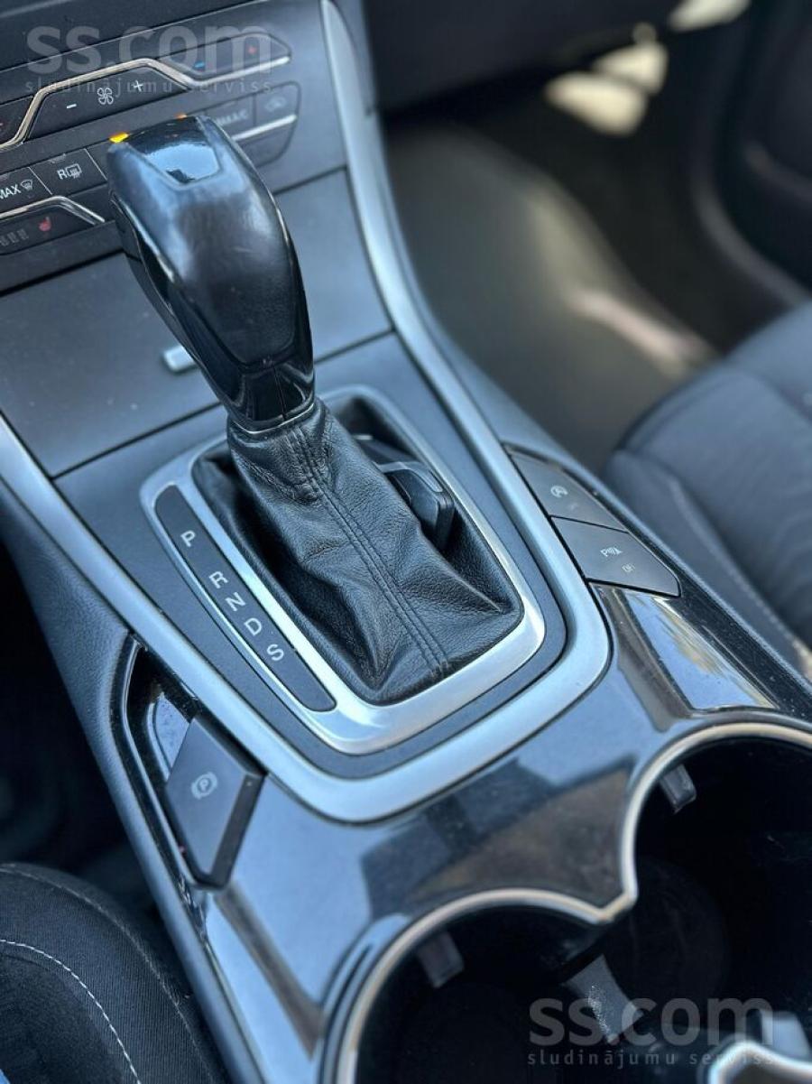 Balts Ford S-Max 2017 Rīga, ar dzinēja tilpumu 2.00 L un nobraukumu 263 tūkst. km par 6700 €, foto 11 vietnē AUTOMOTO.COM.LV