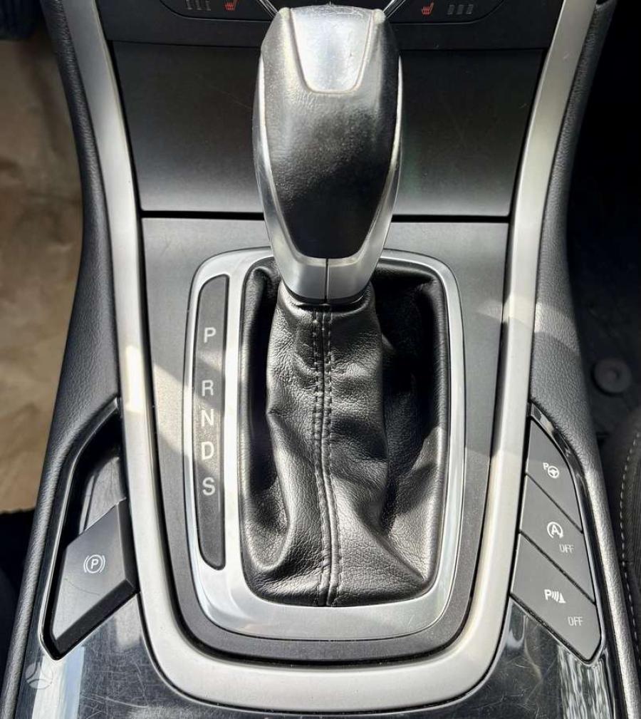 Balts Ford S-Max 2017 Kretinga, ar dzinēja tilpumu 2.00 L un nobraukumu 241 tūkst. km par 7500 €, foto 17 vietnē AUTOMOTO.COM.LV
