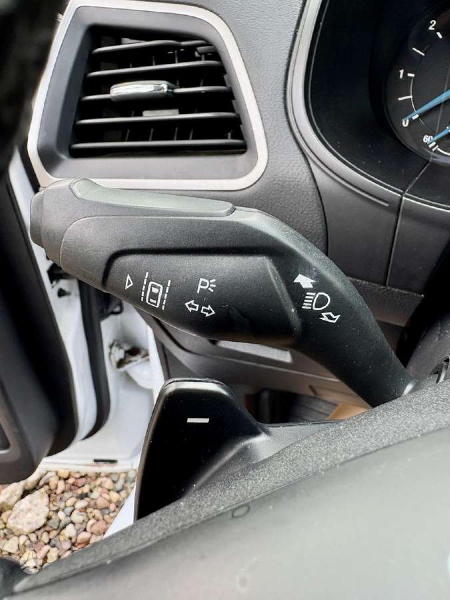 Balts Ford S-Max 2017 Kretinga, ar dzinēja tilpumu 2.00 L un nobraukumu 241 tūkst. km par 7500 €, foto 22 vietnē AUTOMOTO.COM.LV