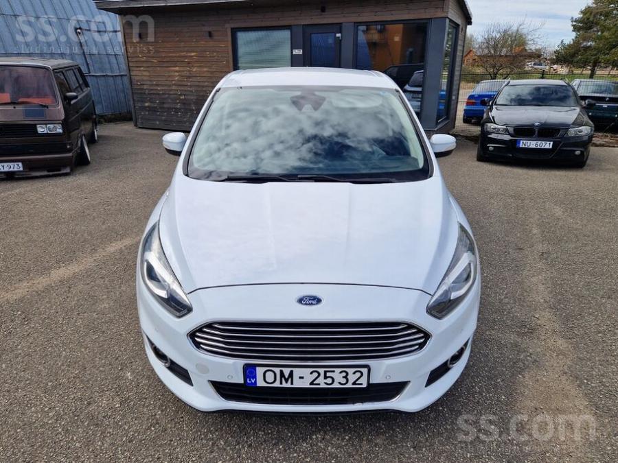 White Ford S-Max 2018 in Valmiera, with an engine capacity of 2.00 L and mileage of 219 thousand km for 7000 €, photo 9 on AUTOMOTO.COM.LV