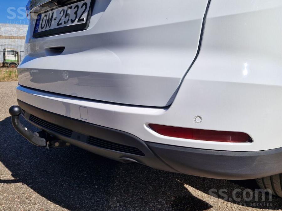White Ford S-Max 2018 in Valmiera, with an engine capacity of 2.00 L and mileage of 219 thousand km for 7000 €, photo 13 on AUTOMOTO.COM.LV