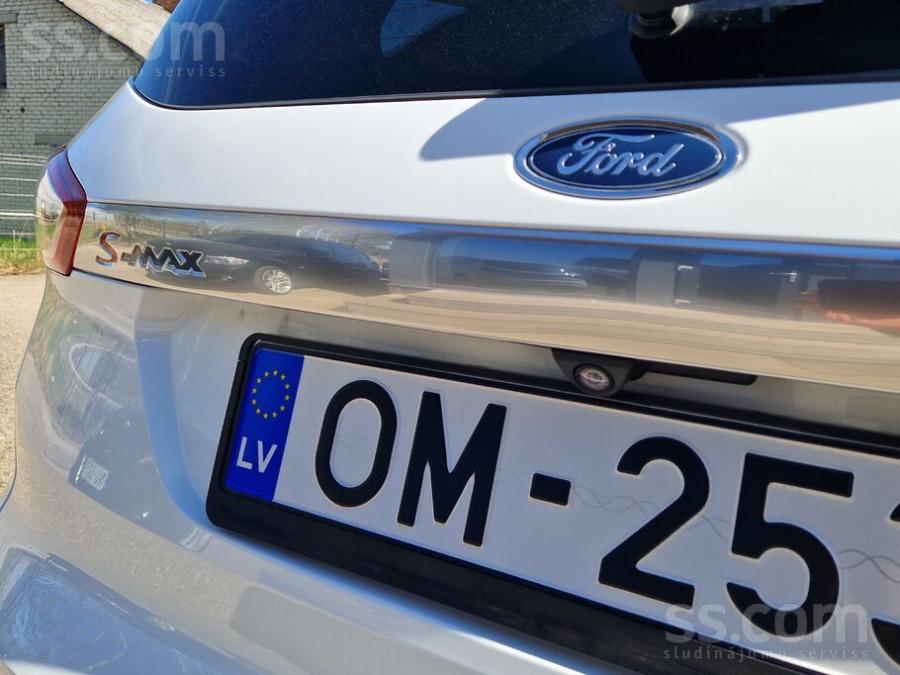 White Ford S-Max 2018 in Valmiera, with an engine capacity of 2.00 L and mileage of 219 thousand km for 7000 €, photo 14 on AUTOMOTO.COM.LV