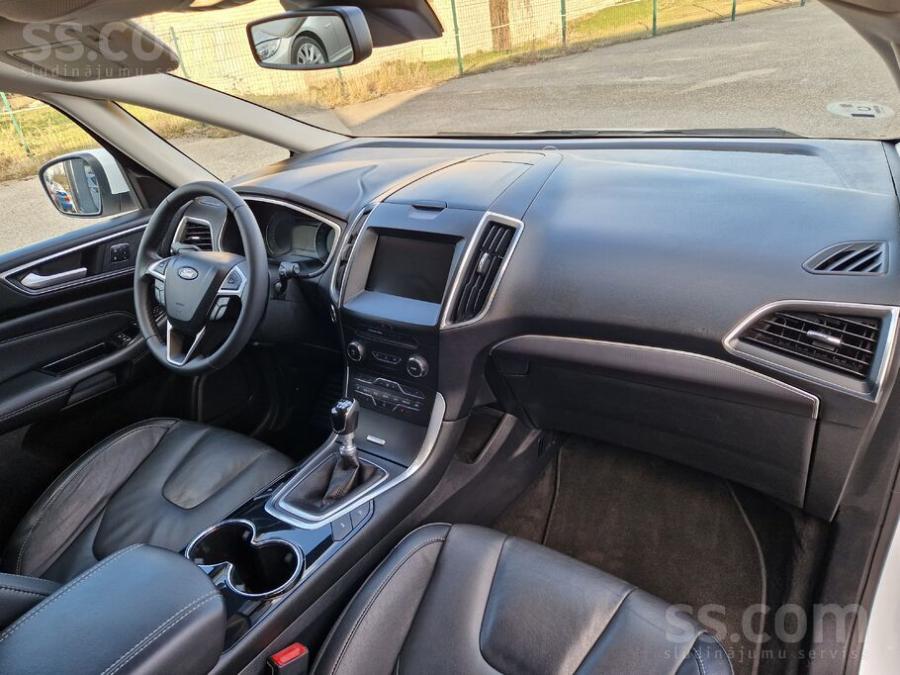 White Ford S-Max 2018 in Valmiera, with an engine capacity of 2.00 L and mileage of 219 thousand km for 7000 €, photo 22 on AUTOMOTO.COM.LV