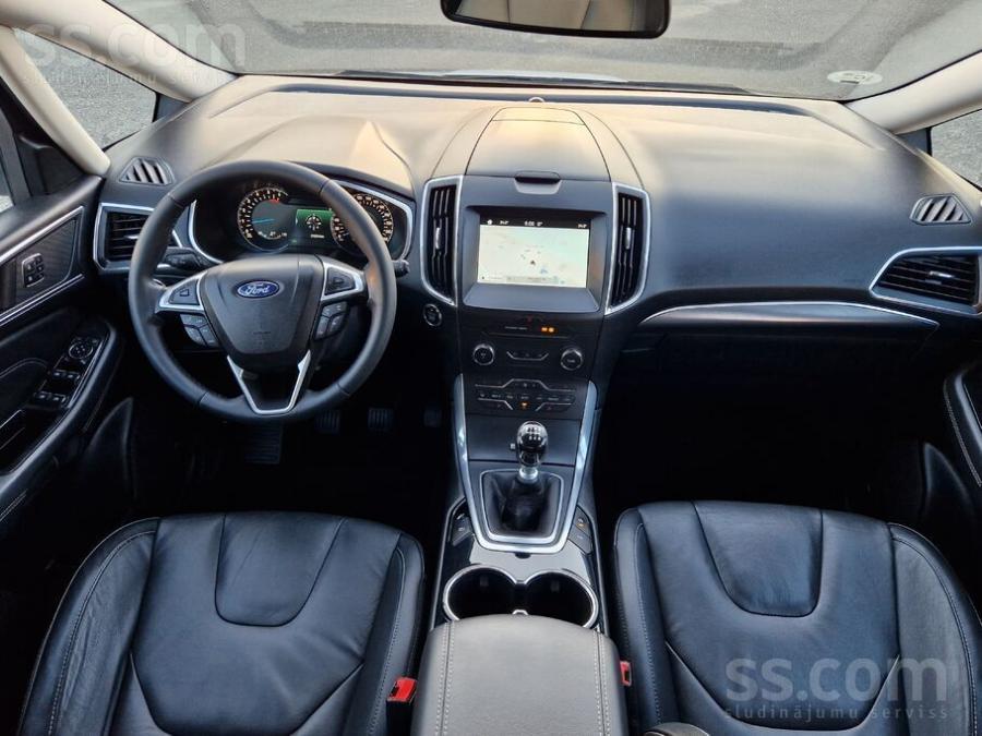 White Ford S-Max 2018 in Valmiera, with an engine capacity of 2.00 L and mileage of 219 thousand km for 7000 €, photo 25 on AUTOMOTO.COM.LV