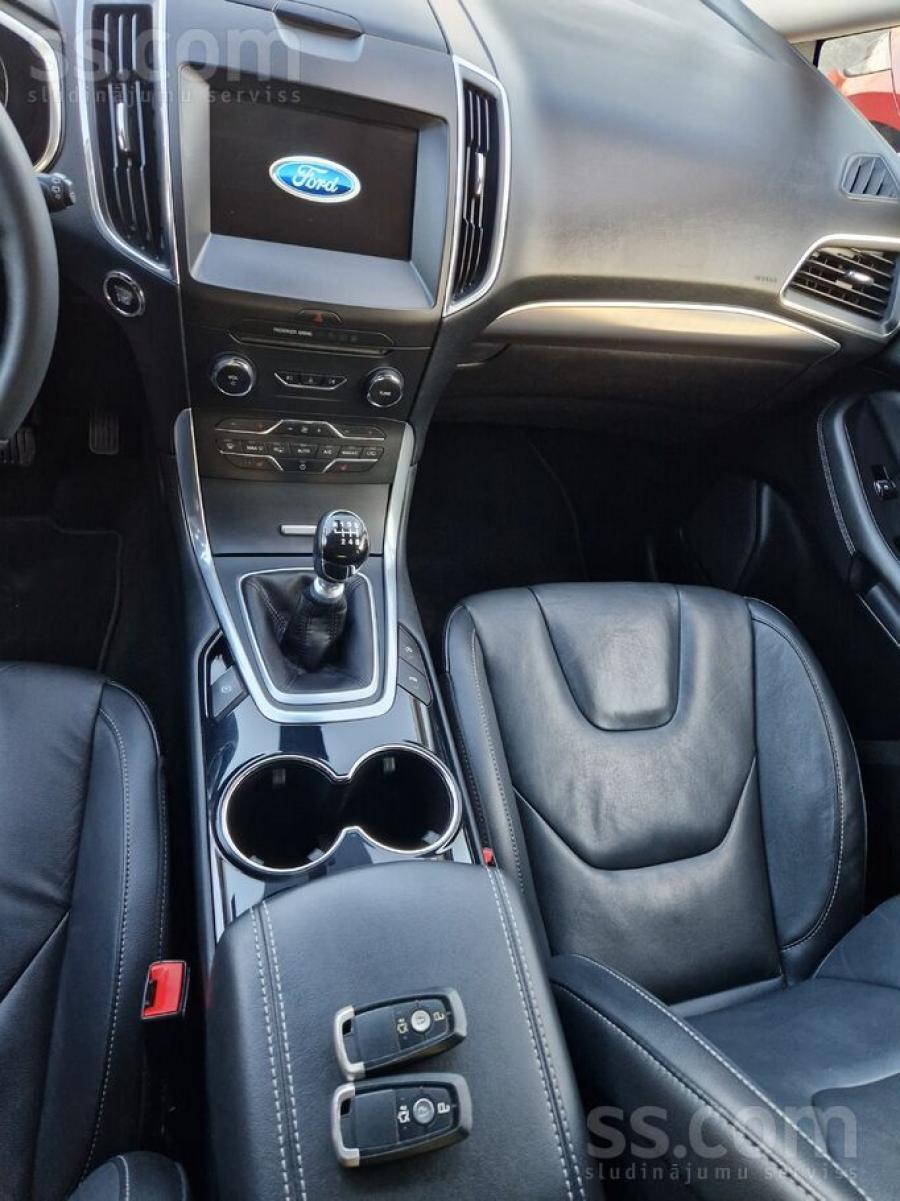 White Ford S-Max 2018 in Valmiera, with an engine capacity of 2.00 L and mileage of 219 thousand km for 7000 €, photo 26 on AUTOMOTO.COM.LV