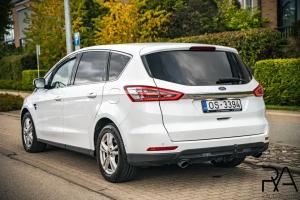 White Ford S-Max 2018 in Riga, with an engine capacity of 2.00 L and mileage of 231 thousand km for 8990 €, photo 3 on AUTOMOTO.COM.LV