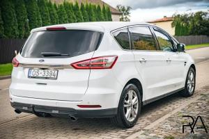 White Ford S-Max 2018 in Riga, with an engine capacity of 2.00 L and mileage of 231 thousand km for 8990 €, photo 5 on AUTOMOTO.COM.LV