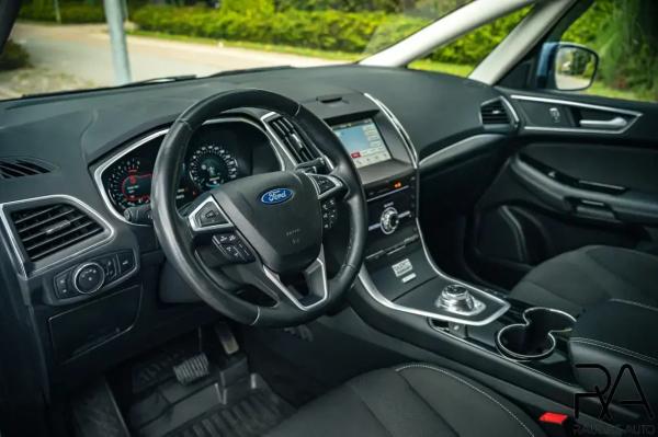 Ford S-Max 2018 Rīga vietnē Balts Ford S-Max 2018 Rīga, ar dzinēja tilpumu 2.00 L un nobraukumu 231 tūkst. km par 8990 €, foto 7 vietnē AUTOMOTO.COM.LV