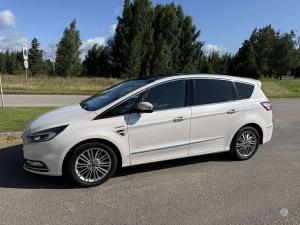 White Ford S-Max 2019 in Taurage, with an engine capacity of 2.00 L and mileage of 200 thousand km for 10500 €, photo 4 on AUTOMOTO.COM.LV