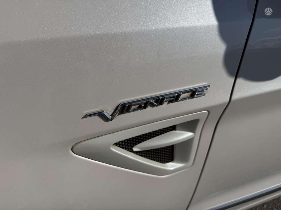 White Ford S-Max 2019 in Taurage, with an engine capacity of 2.00 L and mileage of 200 thousand km for 10500 €, photo 12 on AUTOMOTO.COM.LV