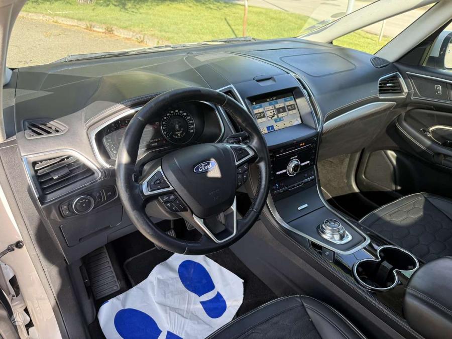 White Ford S-Max 2019 in Taurage, with an engine capacity of 2.00 L and mileage of 200 thousand km for 10500 €, photo 13 on AUTOMOTO.COM.LV