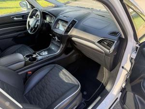 White Ford S-Max 2019 in Taurage, with an engine capacity of 2.00 L and mileage of 200 thousand km for 10500 €, photo 14 on AUTOMOTO.COM.LV
