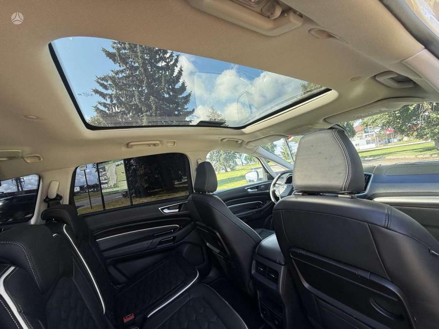 White Ford S-Max 2019 in Taurage, with an engine capacity of 2.00 L and mileage of 200 thousand km for 10500 €, photo 18 on AUTOMOTO.COM.LV