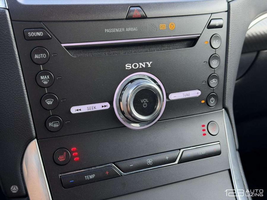 Balts Ford S-Max 2019 Tauragė, ar dzinēja tilpumu 2.00 L un nobraukumu 284 tūkst. km par 9900 €, foto 24 vietnē AUTOMOTO.COM.LV