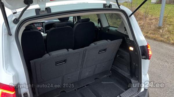 Balts Ford S-Max 2010 Tallina, ar dzinēja tilpumu 2.00 L un nobraukumu 290 tūkst. km par 4800 €, foto 11 vietnē AUTOMOTO.COM.LV