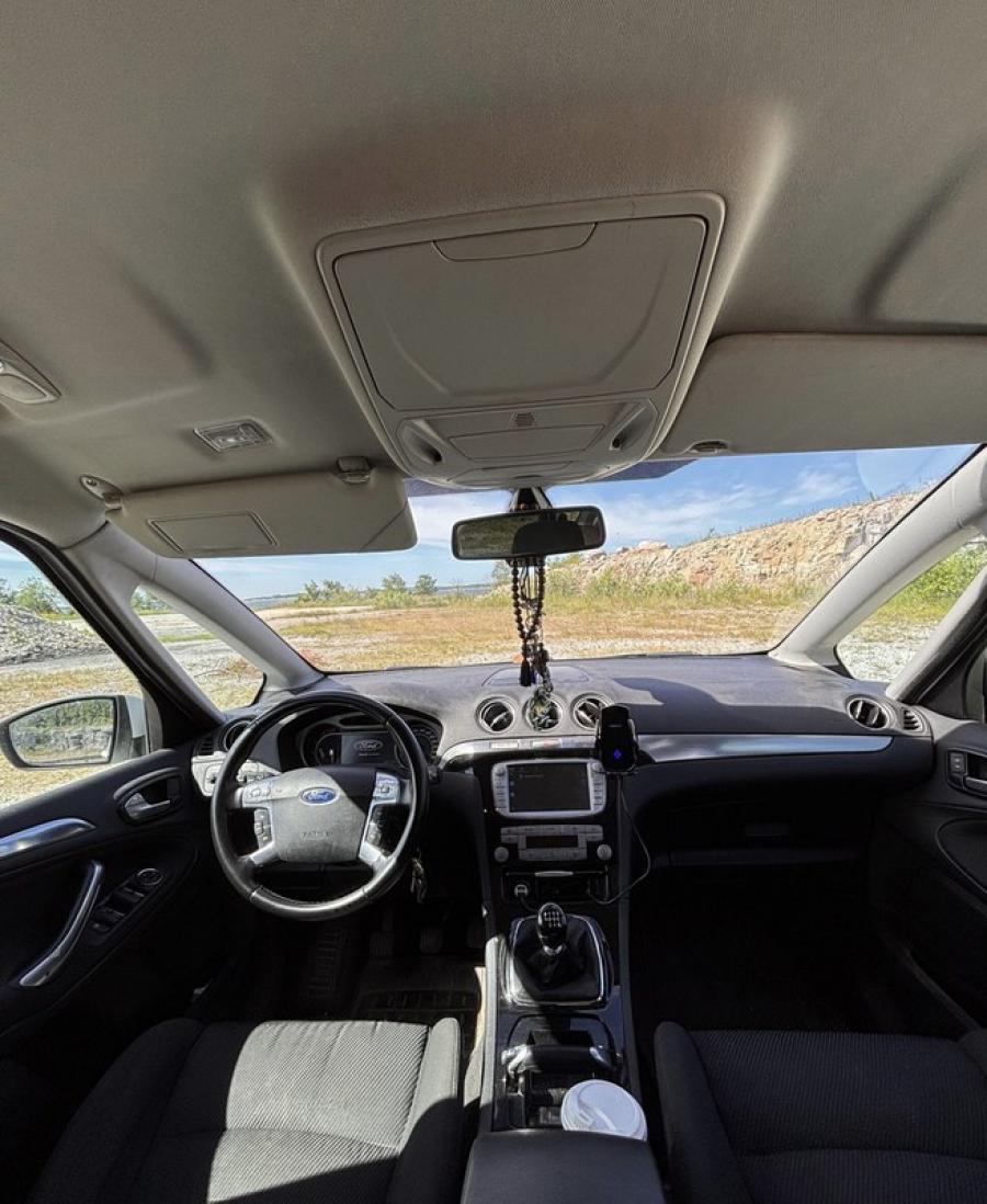 White Ford S-Max 2010 in Paldiski, with an engine capacity of 2.00 L and mileage of 0 thousand km for 6000 €, photo 9 on AUTOMOTO.COM.LV