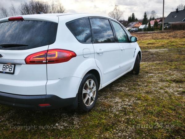 Balts Ford S-Max 2012 Tiri, ar dzinēja tilpumu 2.00 L un nobraukumu 322 tūkst. km par 3000 €, foto 5 vietnē AUTOMOTO.COM.LV