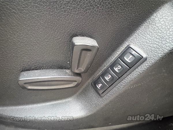 White Ford S-Max 2014 in Rapla, with an engine capacity of 2.00 L and mileage of 471 thousand km for 4500 €, photo 8 on AUTOMOTO.COM.LV