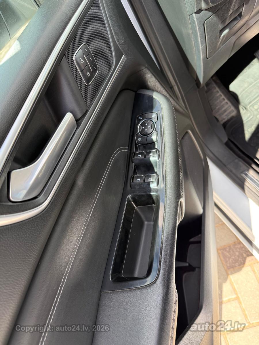Balts Ford S-Max 2015 Tartu, ar dzinēja tilpumu 2.00 L un nobraukumu 272 tūkst. km par 8700 €, foto 13 vietnē AUTOMOTO.COM.LV